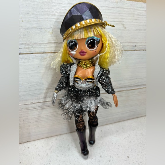 L.O.L. Surprise! | Toys | Lol Omg Surprise Remix Fame Queen Doll | Poshmark